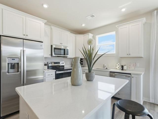 112 Brunson Cir, Guyton, GA 31312
