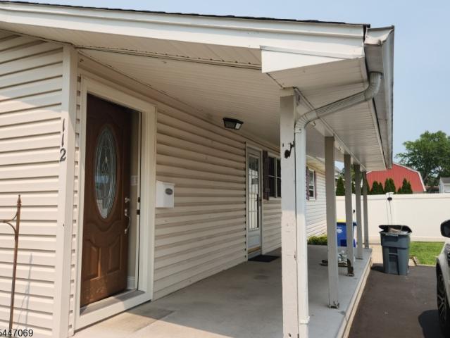 112 Brentwood Rd