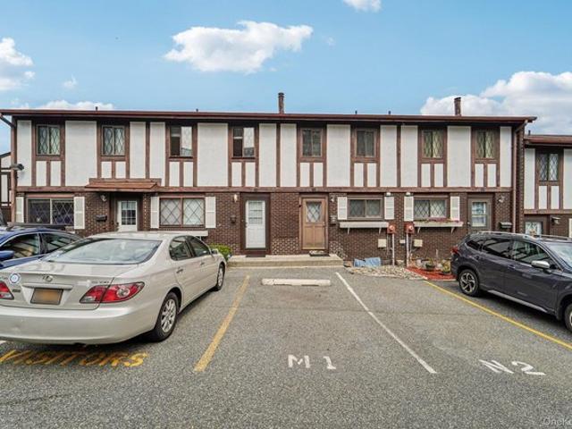 112 Buckingham Ct, Pomona, NY 10970