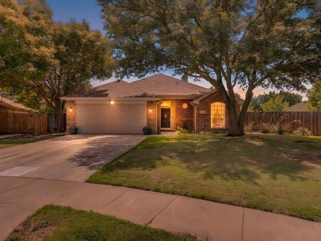 112 Bullava Ct, Crowley, TX 76036