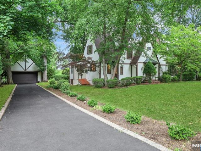 112 Goodwin Terrace