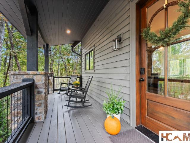 112 Gather Point Road