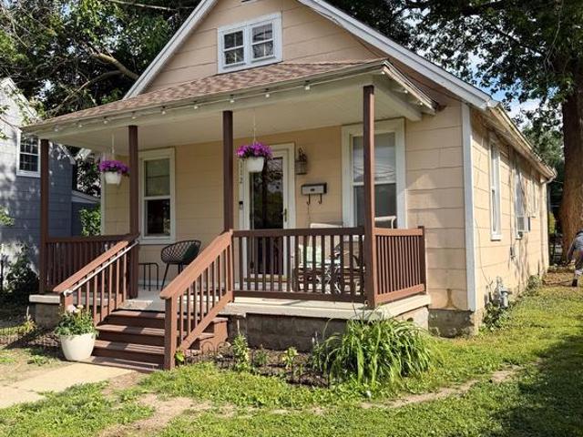 112 Glenwood Avenue W