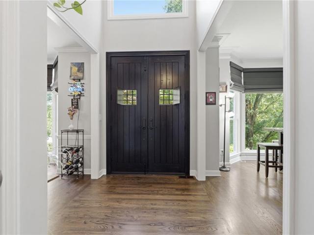 112 Grandcrest Drive