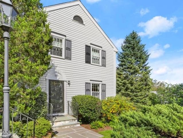 112 Greenwich Hills Dr, Greenwich, CT 06831