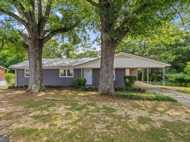 112 Greenbriar Dr, Cedartown, GA 30125