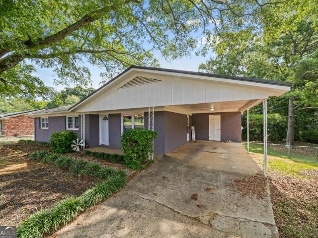 112 Greenbriar Drive