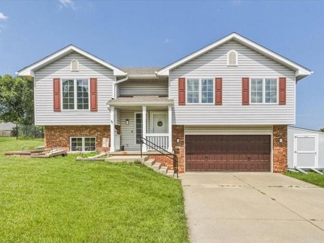 112 Dodds Cir, Council Bluffs, IA 51503
