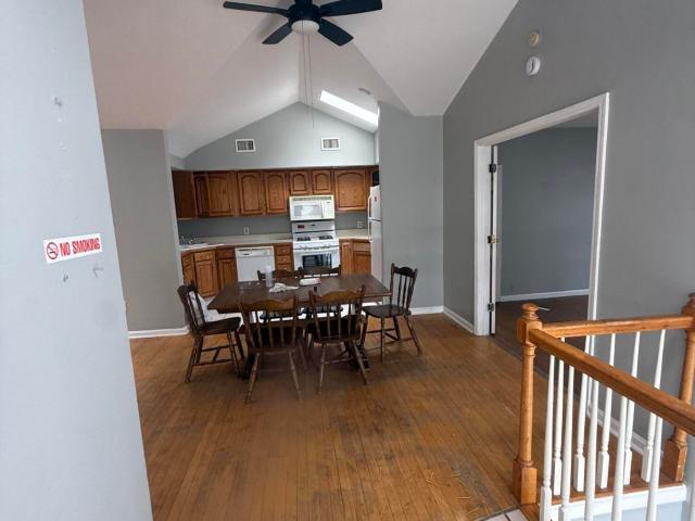 112 E Woodlawn Ave 2