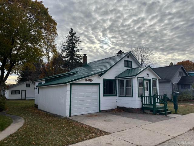 112 E Ave B Avenue