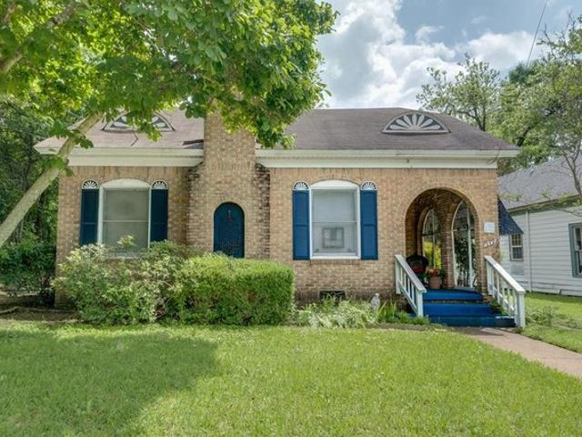 112 E Camden St, Palestine, TX 75801