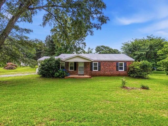 112 E Court Dr, Chesnee, SC 29323
