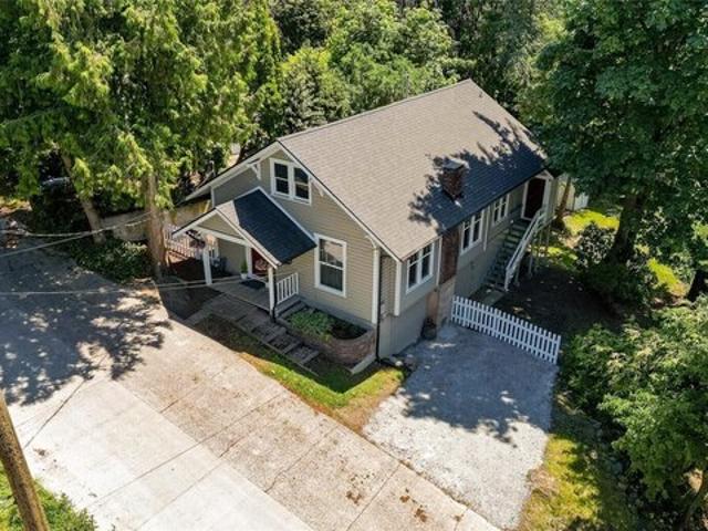 112 E Division St, Mount Vernon, WA 98274