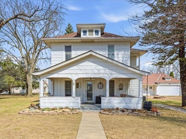 112 E Kimball St, Hancock, IA 51536