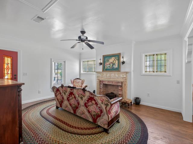 112 E Market Street
