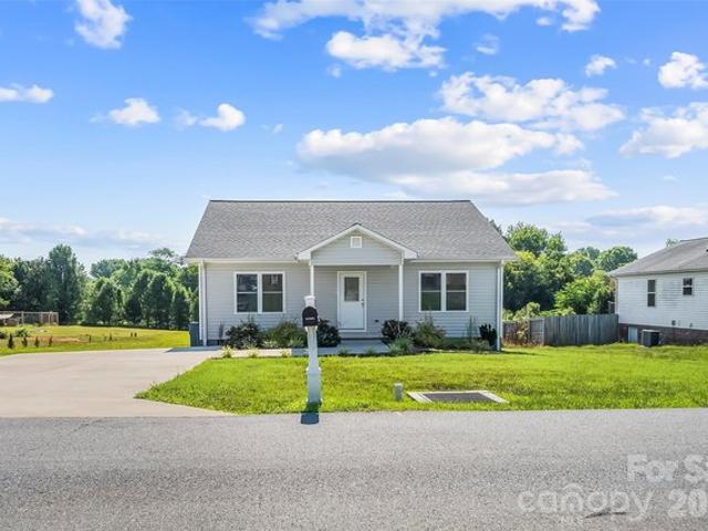 112 Elm St, Morganton, NC 28655