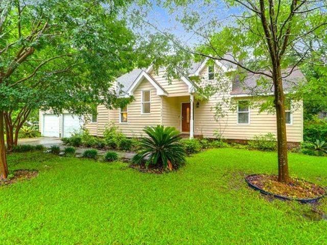 112 Fox Chase Dr, Goose Creek, SC 29445