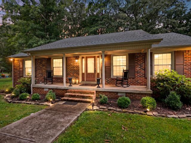 112 Hamilton Ln