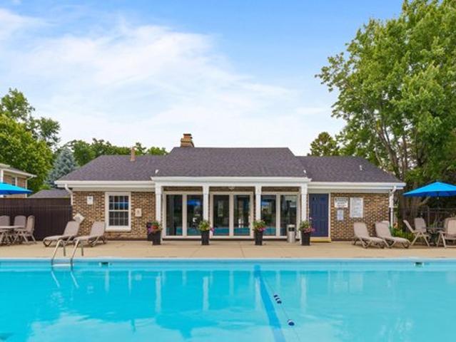 112 Hank Jay Dr Unit F, Lake Geneva, WI 53147