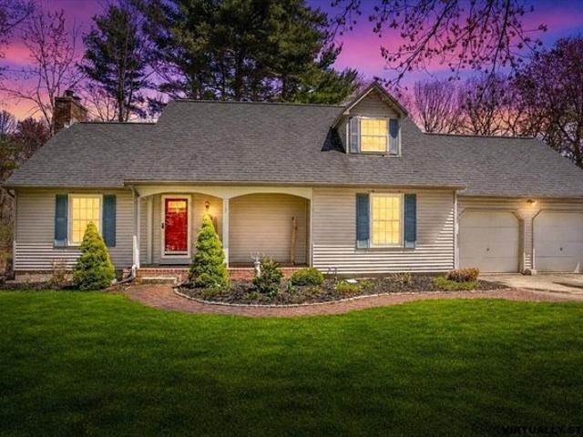 112 Hardy Rd, Londonderry, NH 03053