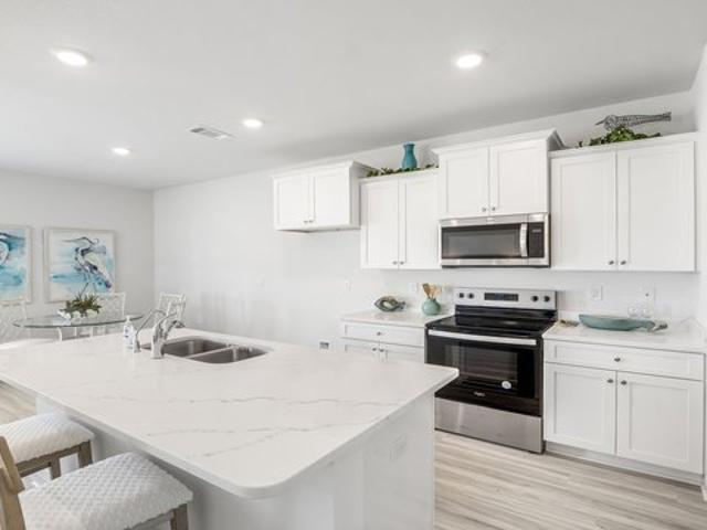 112 Harper Grove Cir, Ocean Springs, MS 39564