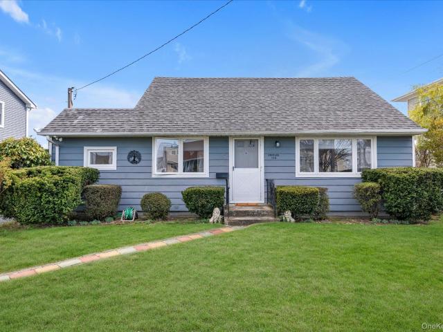 112 Harrison Pl, Massapequa, NY 11758 | MLS #985322 | Compass