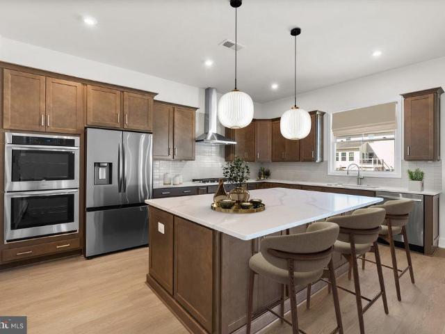 112 Heyford Dr