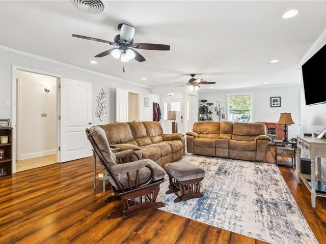 112 Hibiscus Place
