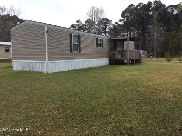 112 Hickory Hills Court, New Bern, NC 28560