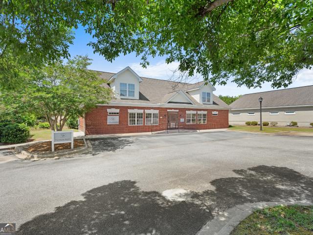 112 Hill Pond Lane