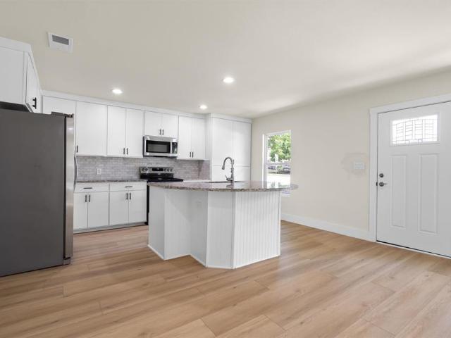 112 Inman Street