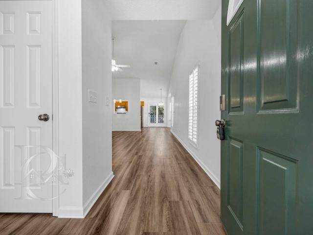 112 Ivy Garden Lane