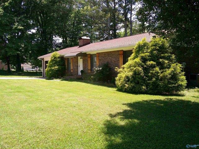 112 Jacque Jim Dr NE, Huntsville, AL 35810
