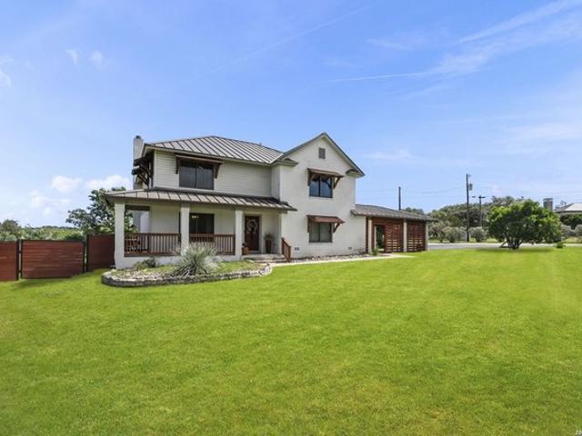 112 Juniper Ln, Boerne, TX 78006