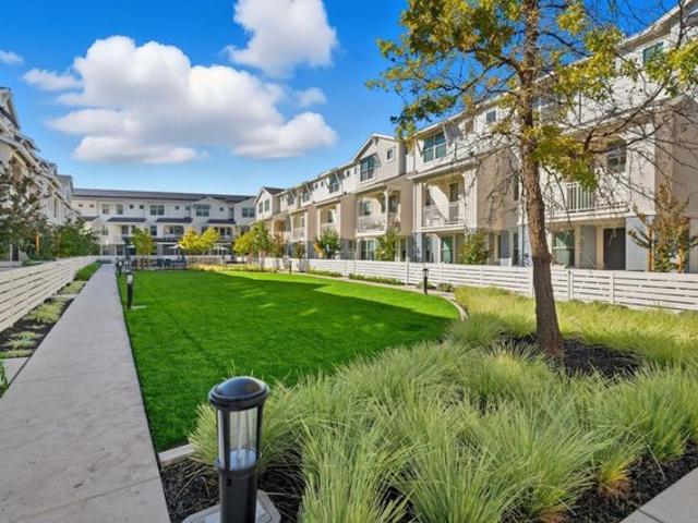 112 Oak Cir, Walnut Creek, CA 94597