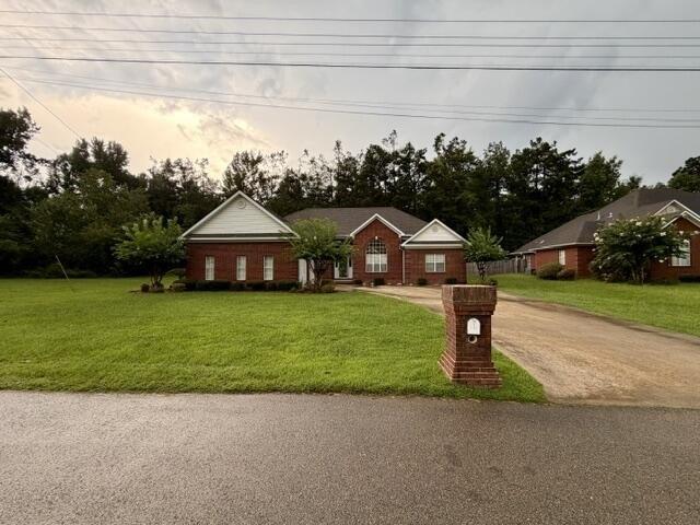 112 Oakleigh Dr, Booneville, MS 38829