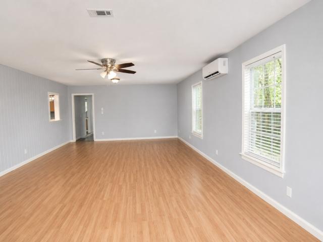 112 Lone Pine Drive