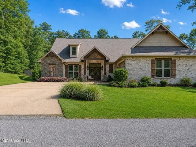 112 Laurelwood Trl, Mendenhall, MS 39114