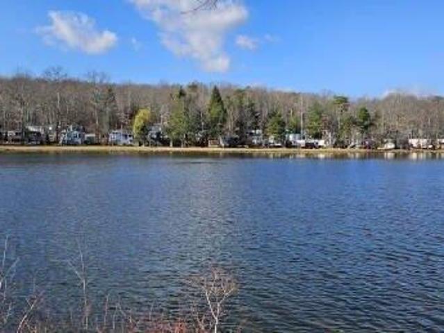 112 LAKE Drive S, Milford, PA 18337