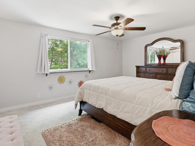 112 Lake Forest Ct