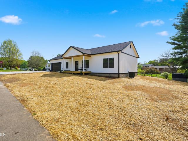 112 Lamont Road