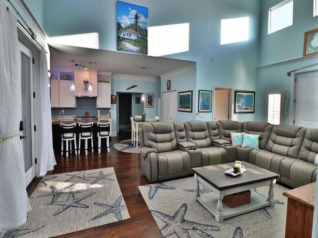 112 Leland St SE, Port Charlotte, FL 33952 | MLS #C7520