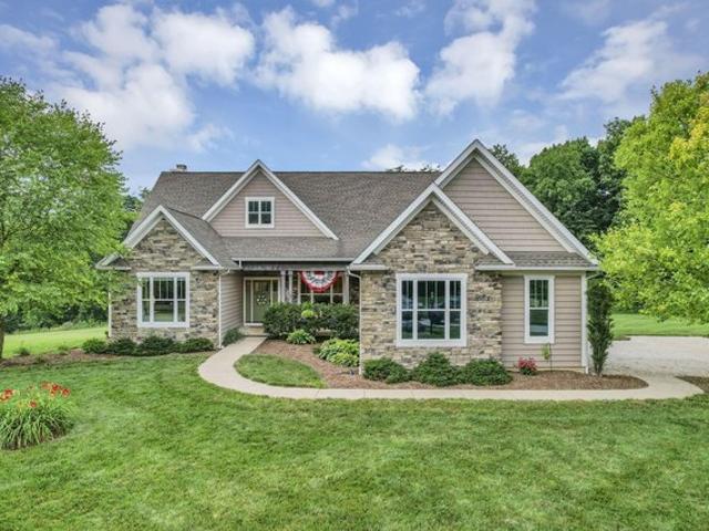 112 Liberty Woods Ct NW, Johnstown, OH 43031