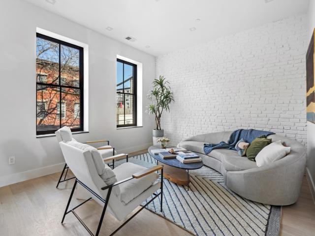 112 LUQUER Street 2