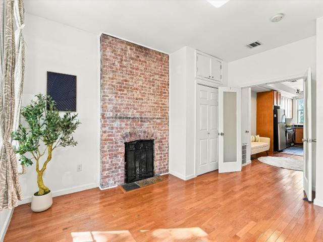 112 Morris St # 2