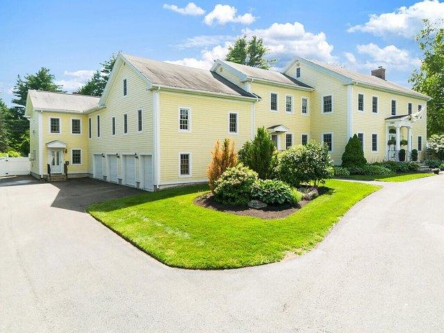 112 Mayflower Hill Dr, Waterville, ME 04901