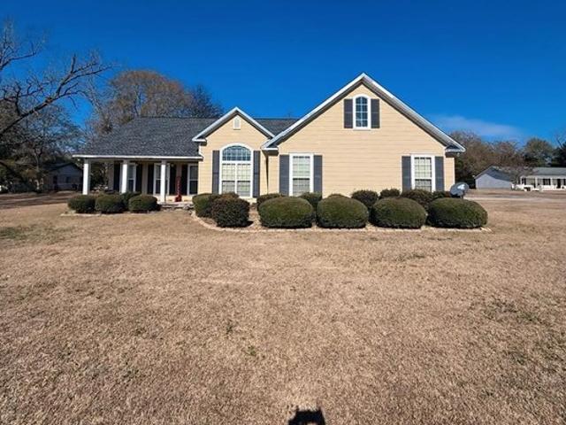 112 Manor Dr, Fitzgerald, GA 31750