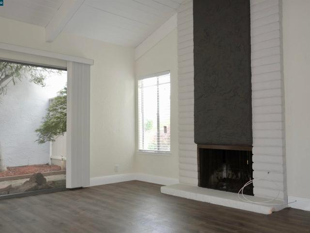 112 Marchbanks Ct