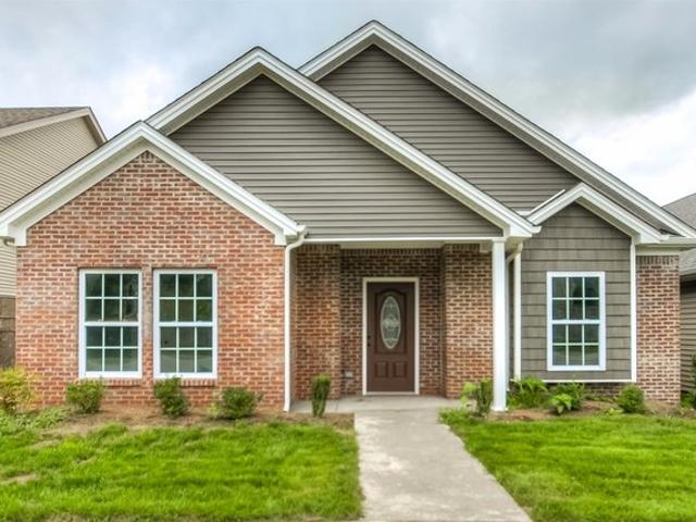 112 McCowans Ferry Aly, Versailles, KY 40383