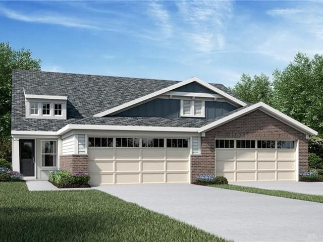 112 Meadowlark Ln, Brookville, OH 45309